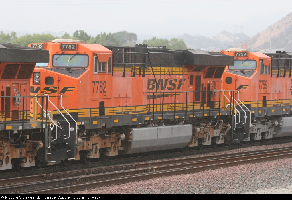 BNSF 7782